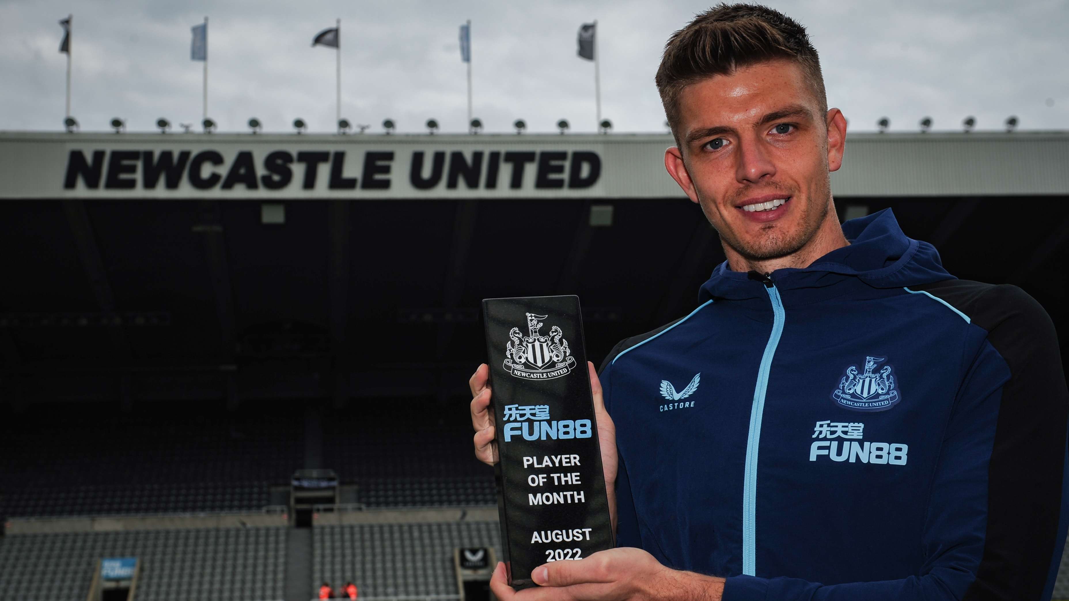 Nick Pope wins FUN88 Player of the Month award - Newcastle United