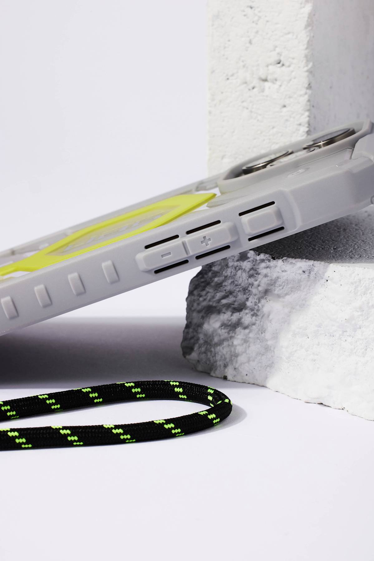 Cordón ajustable de paracord para teléfono | Urban Armor Gear