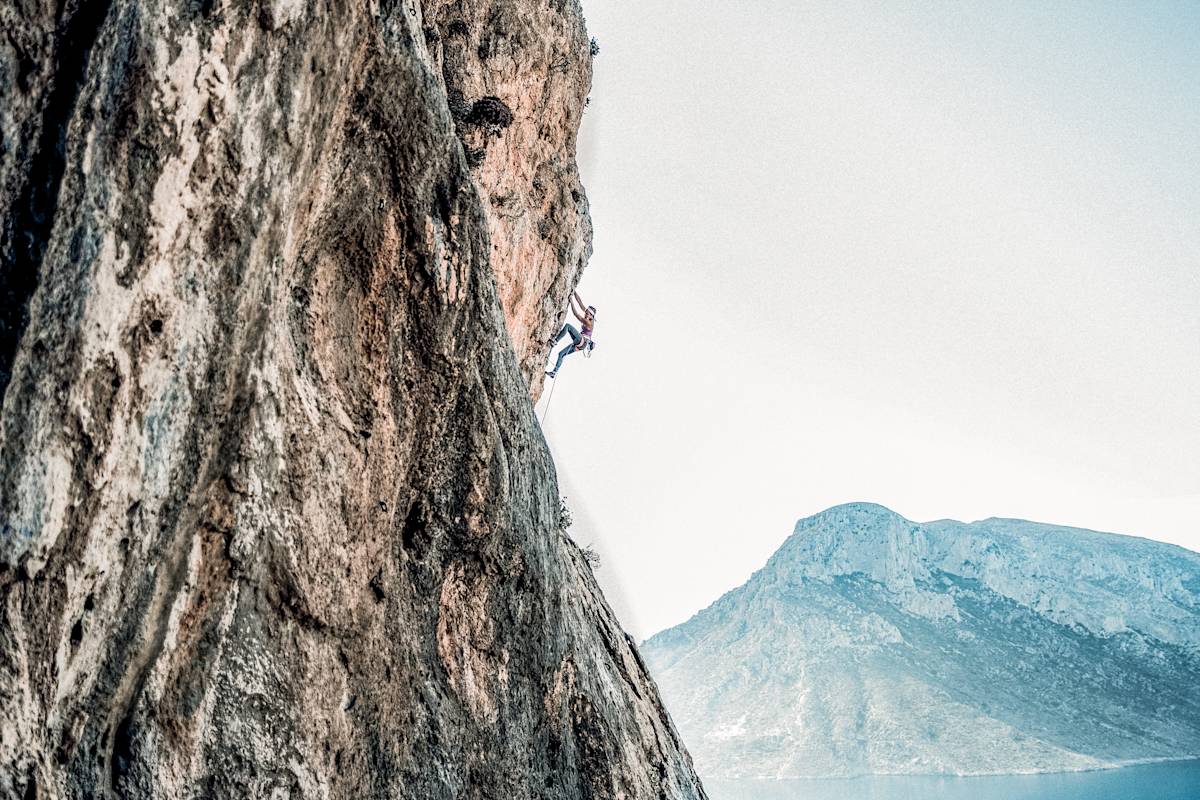 Sasha DiGiulian - ตัวแทน Urban Armor Gear