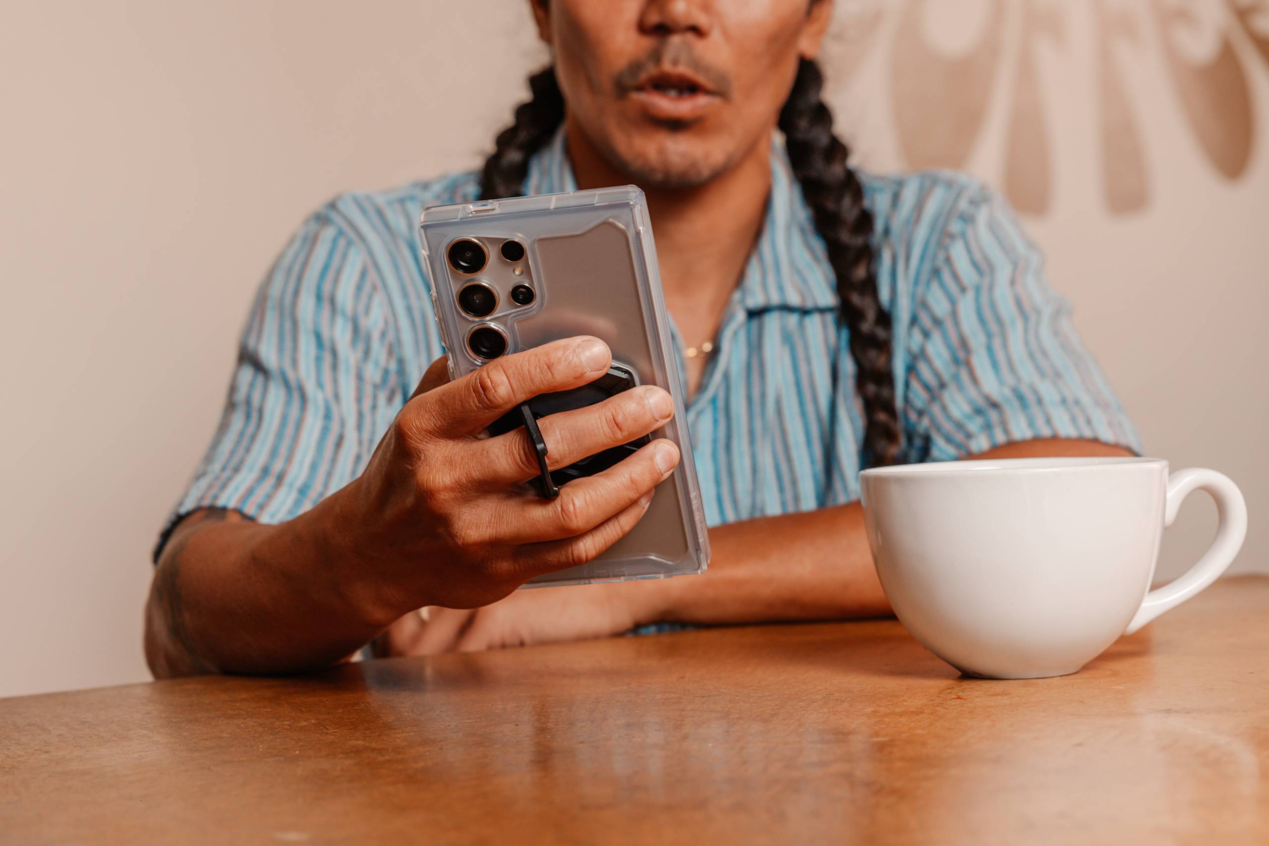 UAG Rugged Magnetic Phone Ring Holder Stand Rotating