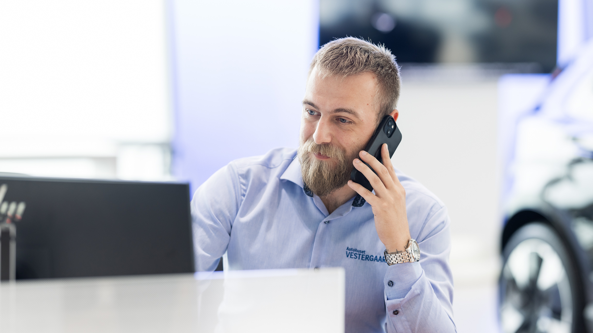 Book service til din bil hos os