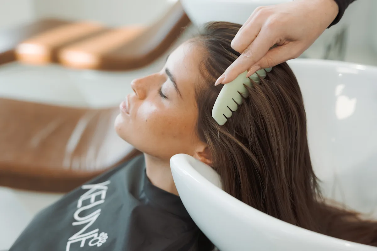 Gua Sha Comb - Keune Haircosmetics