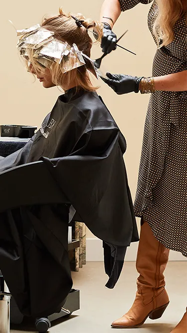 How to Maintain Beautiful Professional Hair Color at Home and the Salon