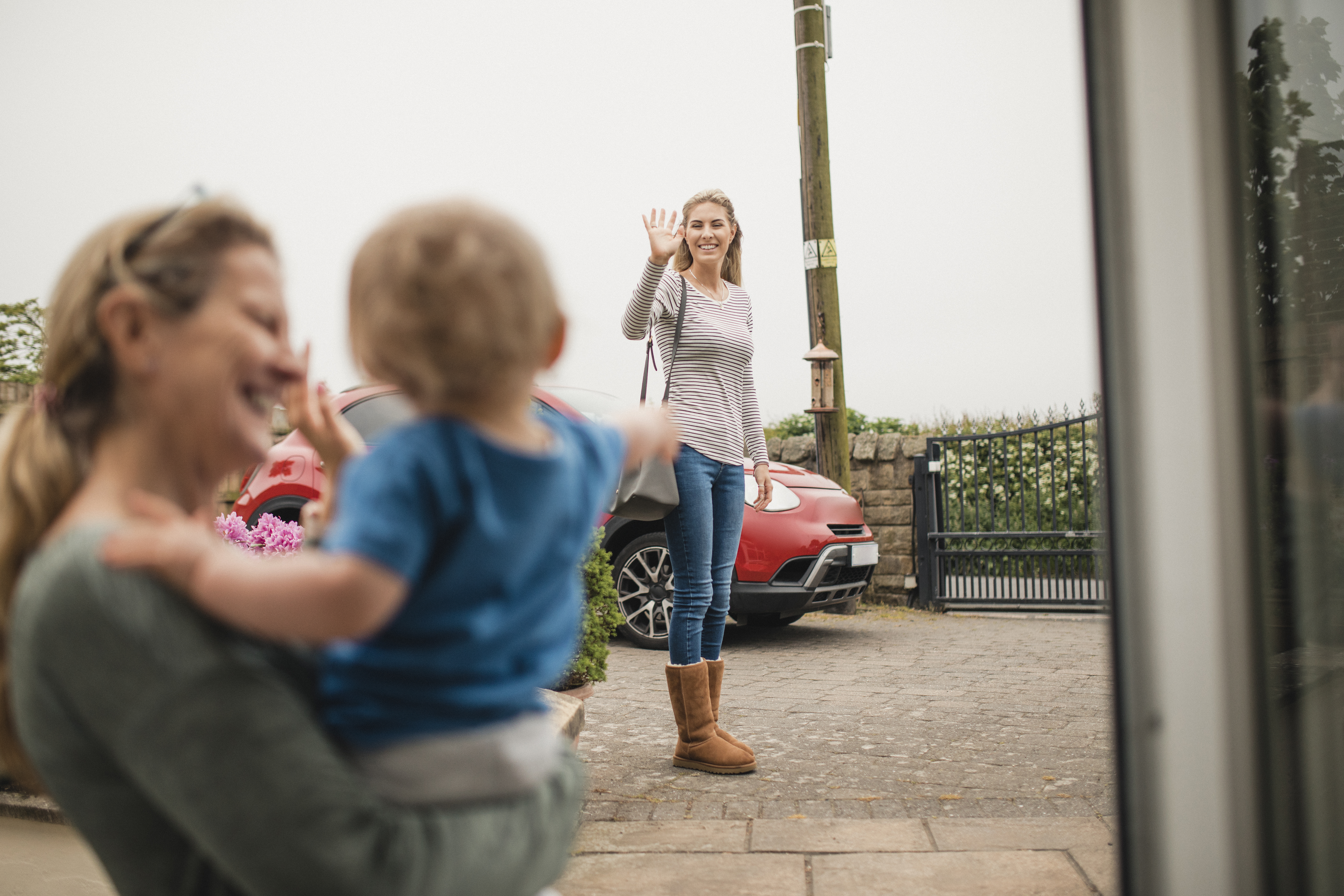 Here’s the Thing: Leaving Your Kids Never Gets Easier | Mom.com