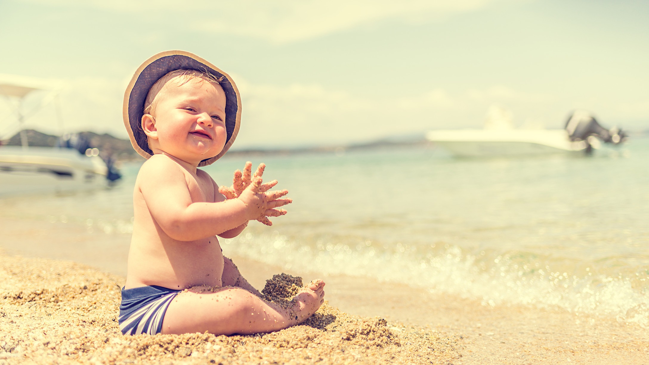 18 Boy Names That Are Perfect for Summer Babies | Mom.com