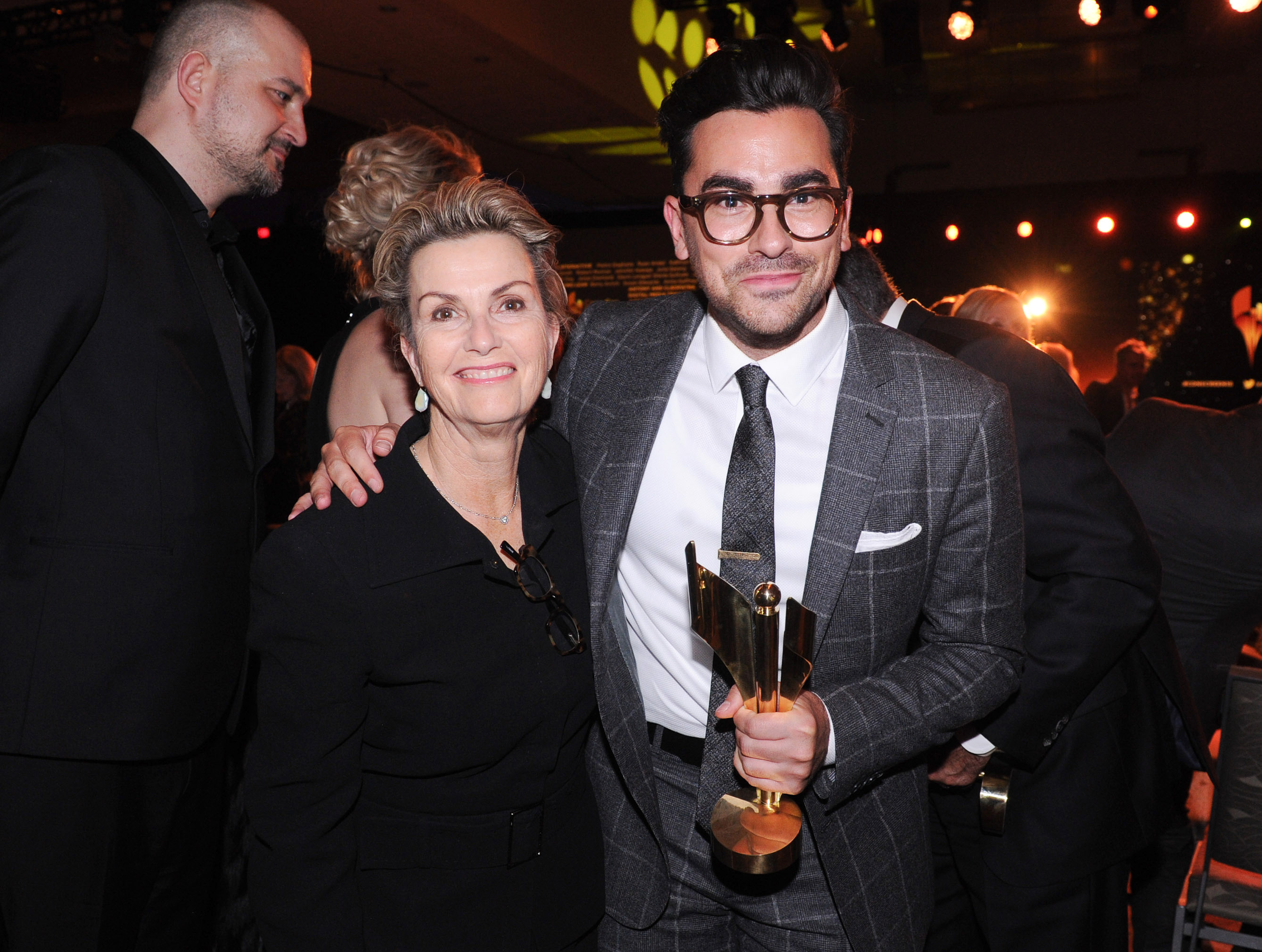 Dan Levy’s Mom Tweets All the Things That Every Mom Needs to Hear | Mom.com