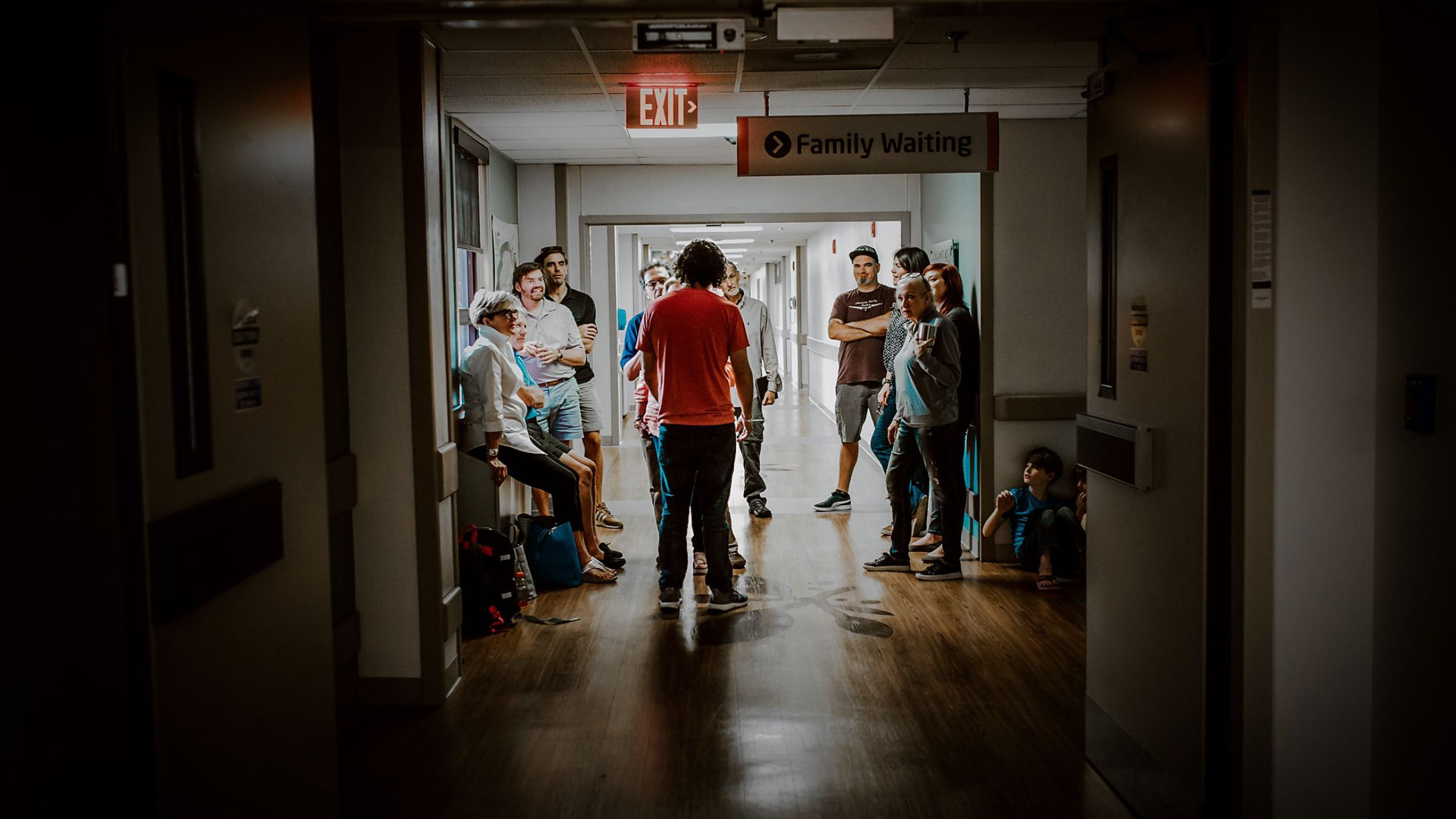 Photographer's Hallway Shot Shows That Moms Are Never Alone | Mom.com