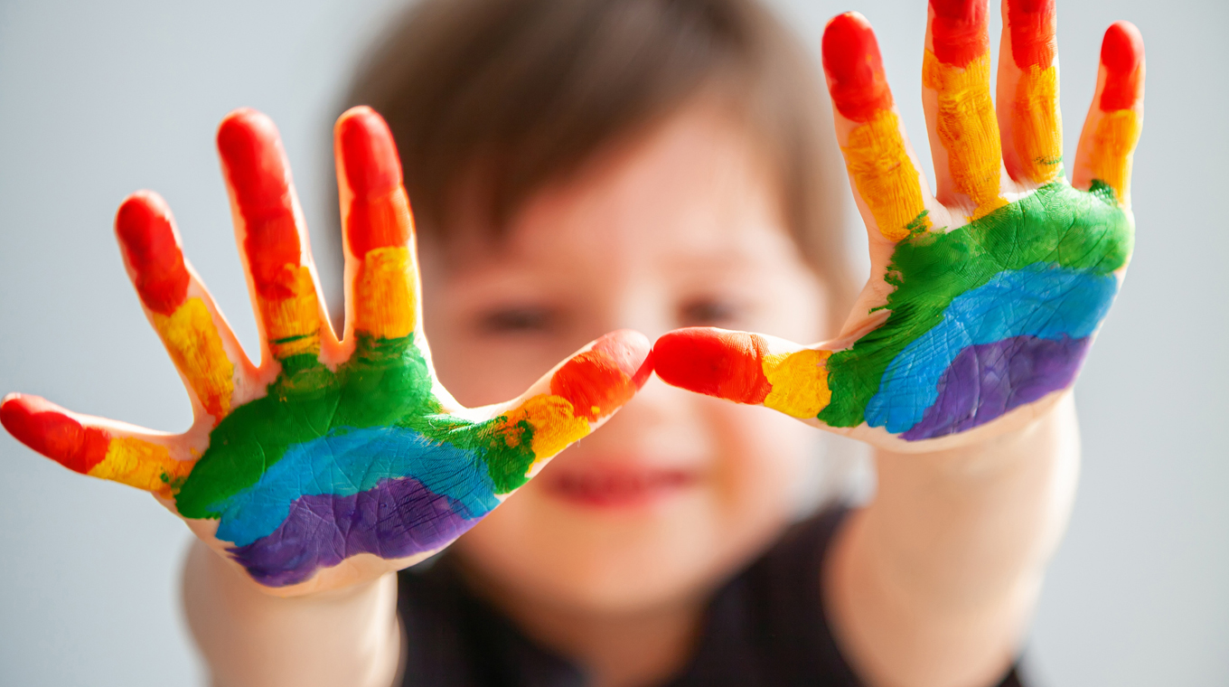 5 Crafts for Pride Month | Mom.com