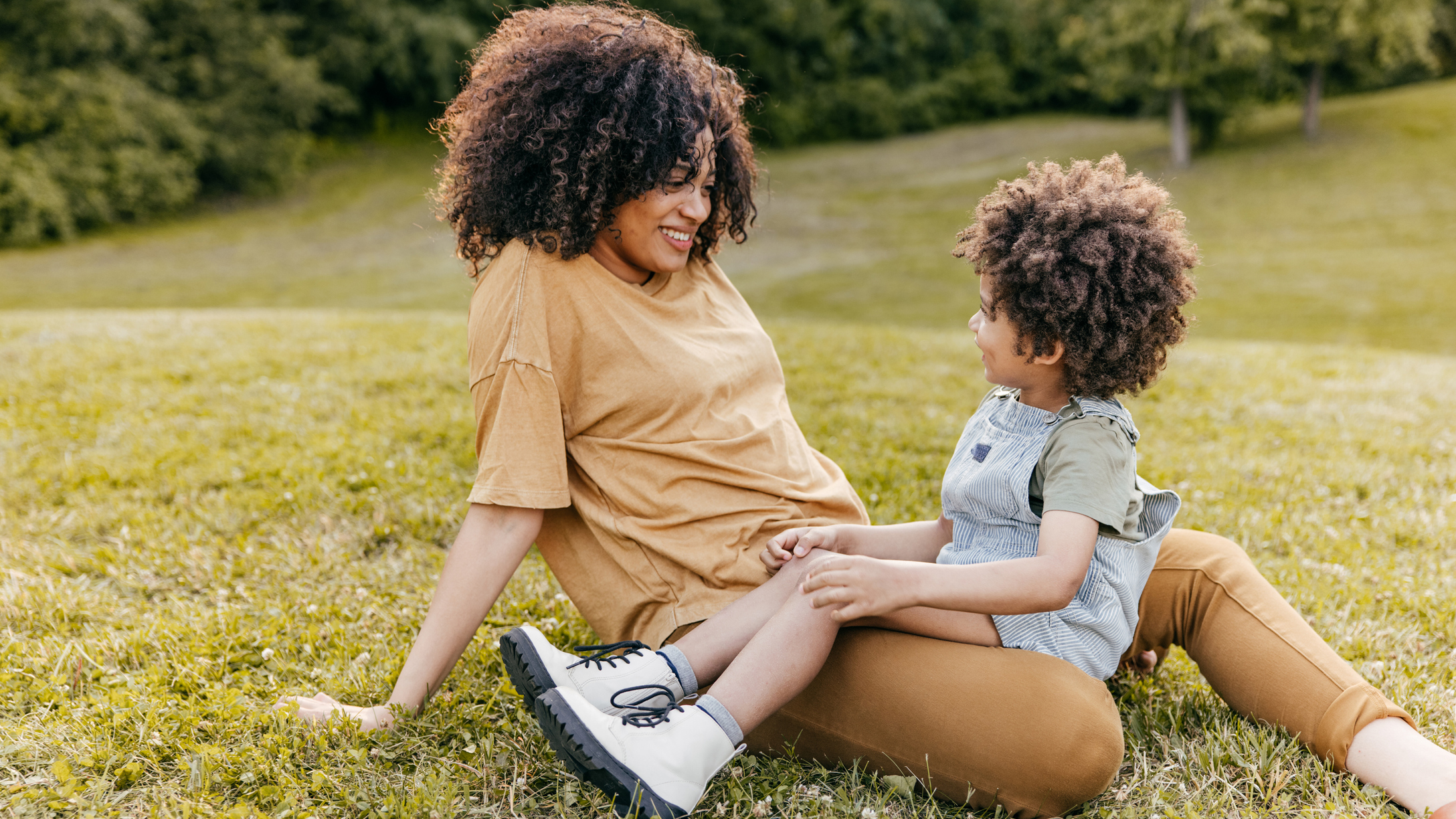 How to Tell Your Kids You're Pregnant | Mom.com