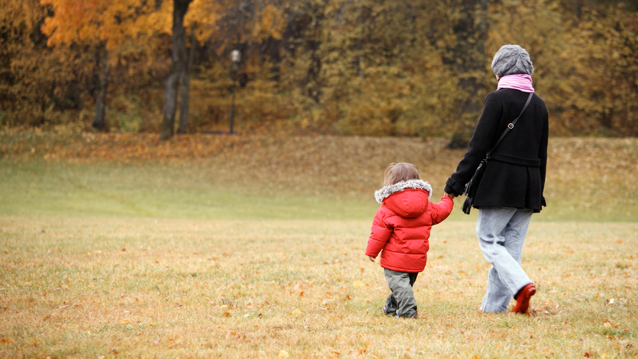 7 Things Only Shy Moms Know About Parenting | Mom.com