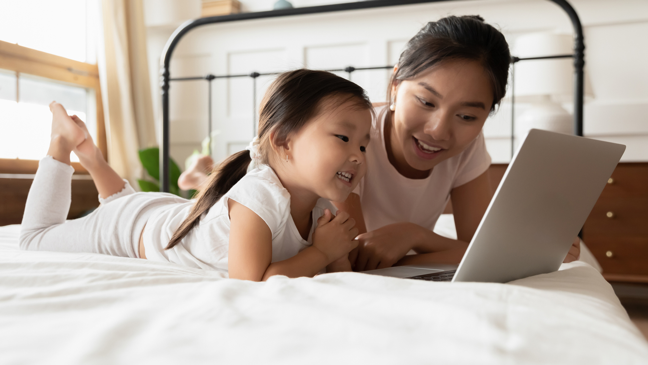 9 Ways for Your Kid to Connect With Their Classmates While Virtual ...