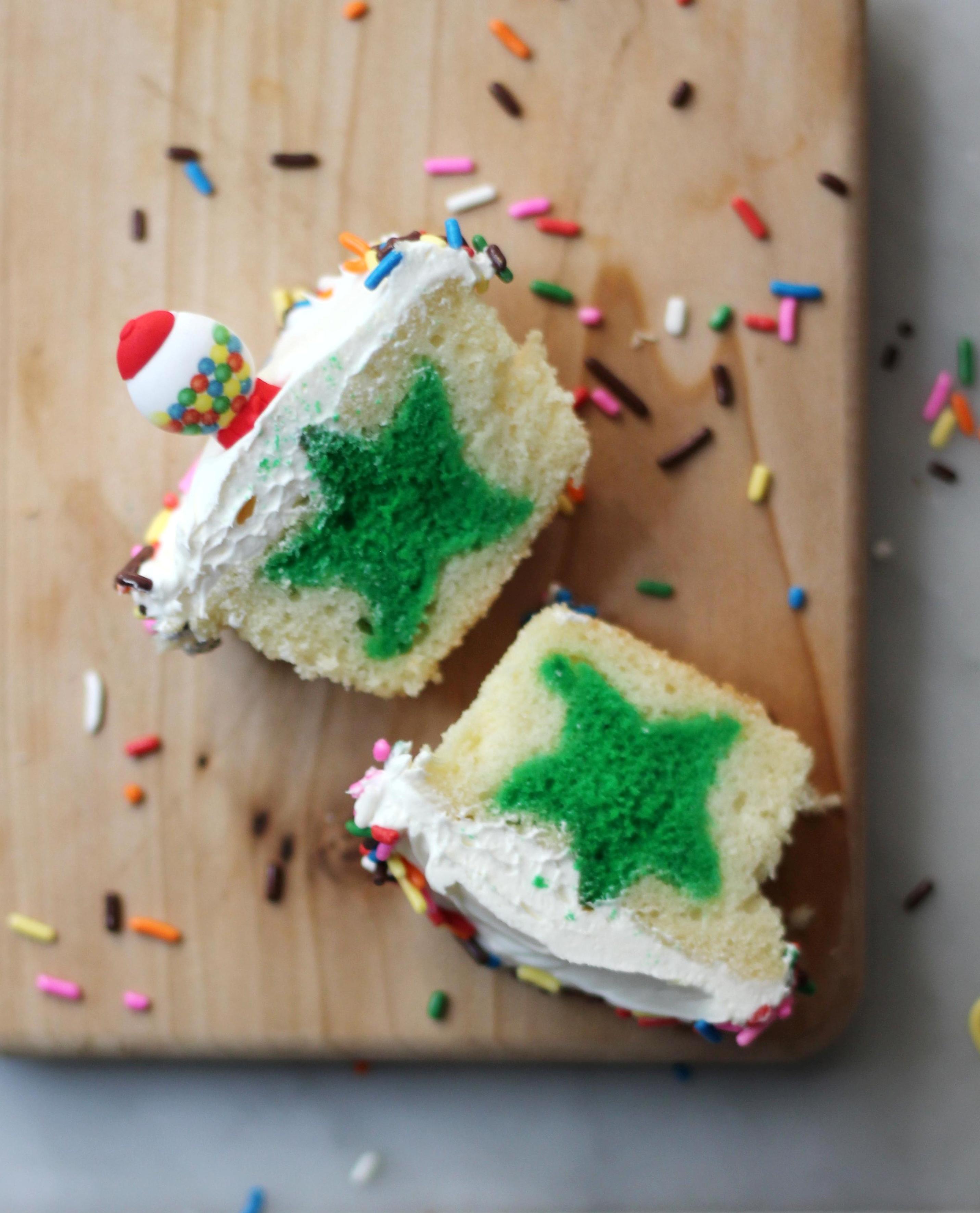 "You're a Star!" Surprise Cupcakes for Back-to-School | Mom.com