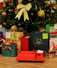 20 Of The Best Gift Ideas Under 15 For Your Office Holiday Party Mom 20 Of The Best Gift Ideas Under 15 For Your Office Holiday Party Mom