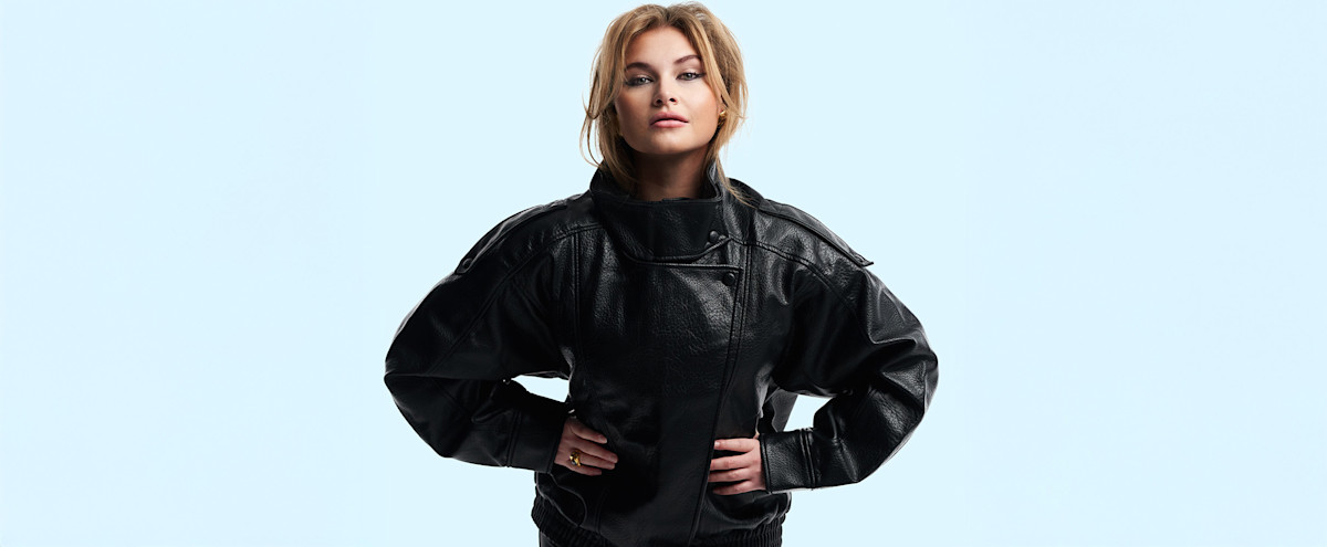 Vajèn van den Bosch: 'Als je geen relatie hebt, word je toch een beetje ...