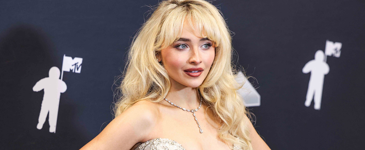 Flinke knaken: dit is het geschatte vermogen van zangeres Sabrina ...