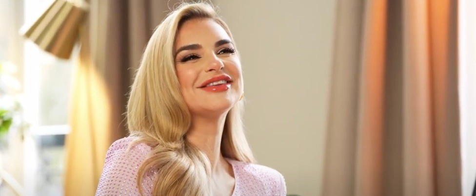 Bekende babynamen raden met Gaby Blaaser: 'Serieus, heeft iemand z'n kind echt zo genoemd?' - &C