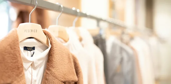 Vliegt de winkels uit: deze chique Hema-jumpsuit zit als een pyjama - &C