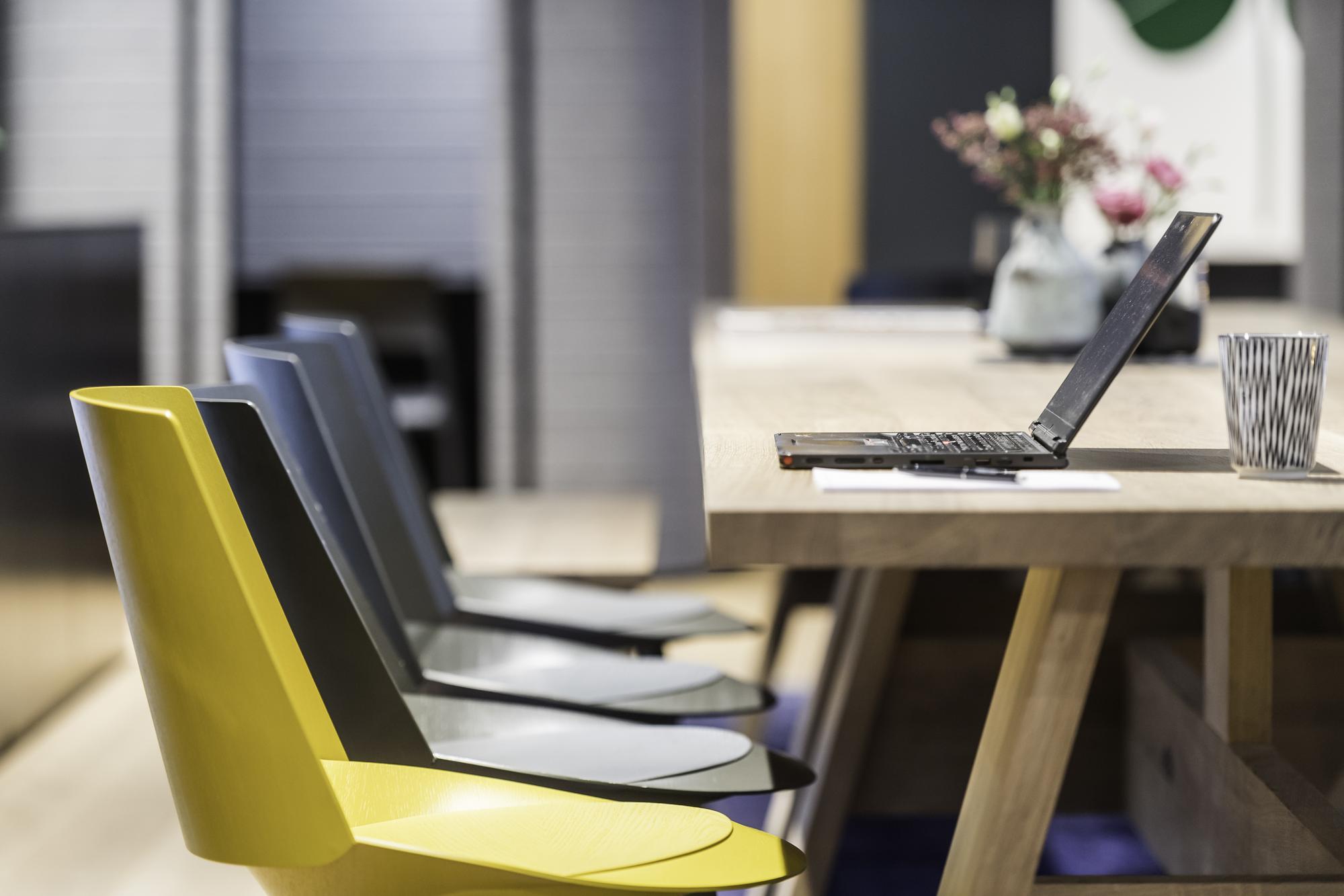 Desksharing - Erklärt im Design Offices Glossar