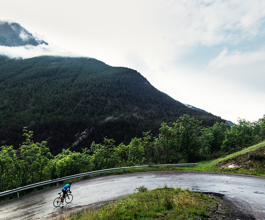 Workout of the Week: Climbing Repeats for Developing Power on the Bike