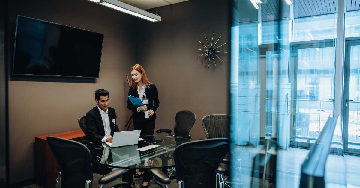 Back office: o que faz, salários e importância