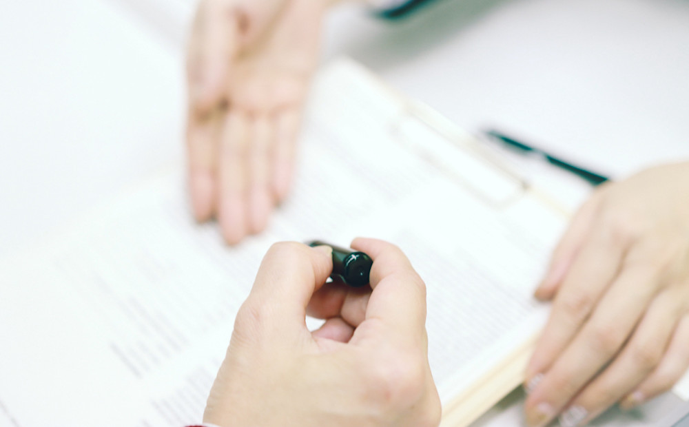 Parapher un document : pourquoi est-ce important