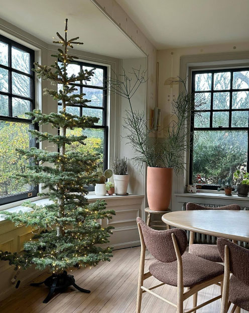 Christmas Trees | Faux, Pre-Lit + Fresh Evergreens