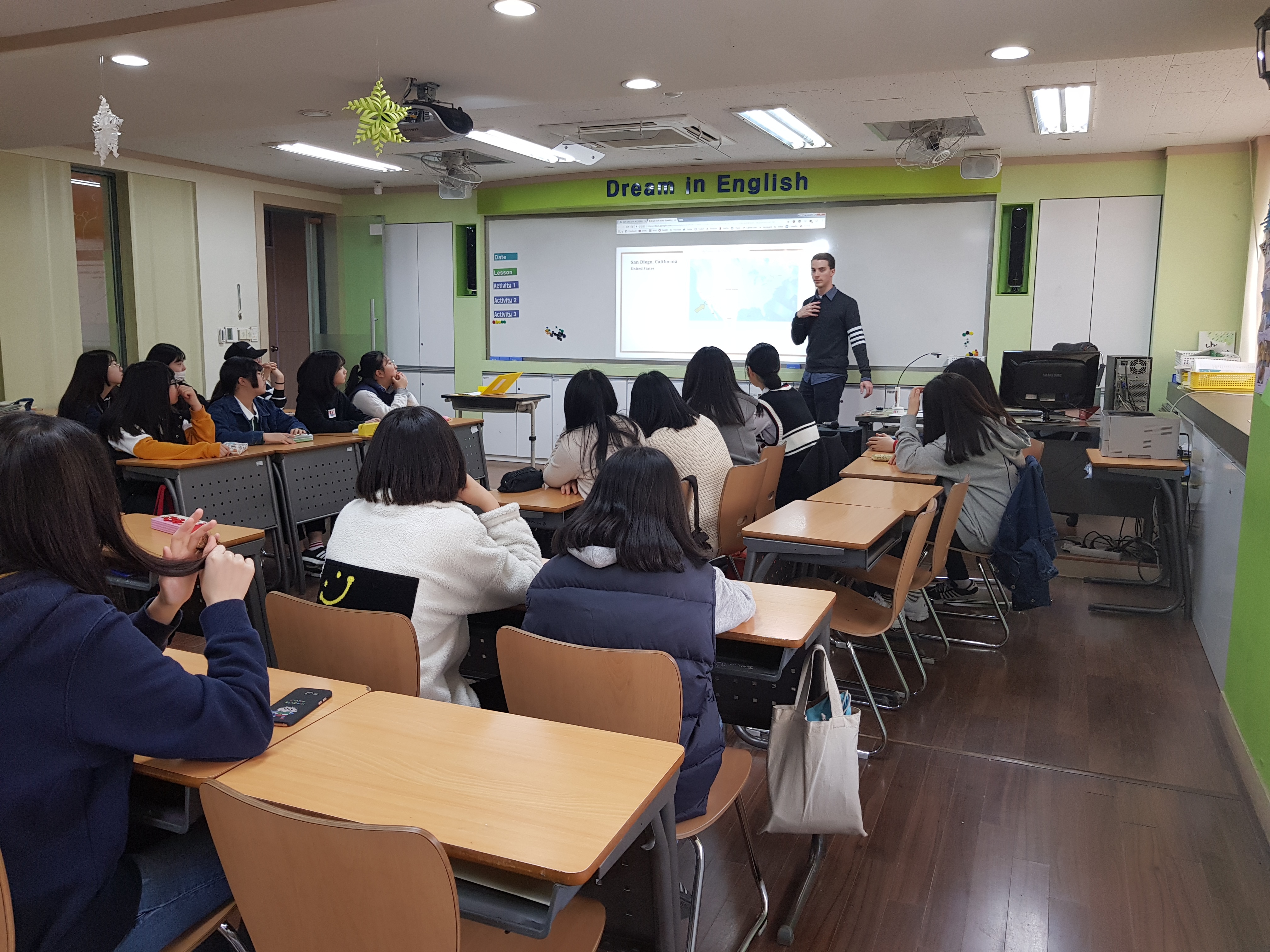 Between the Brackets - Daniel Slovinsky, Frontend Engineer - Webstacks