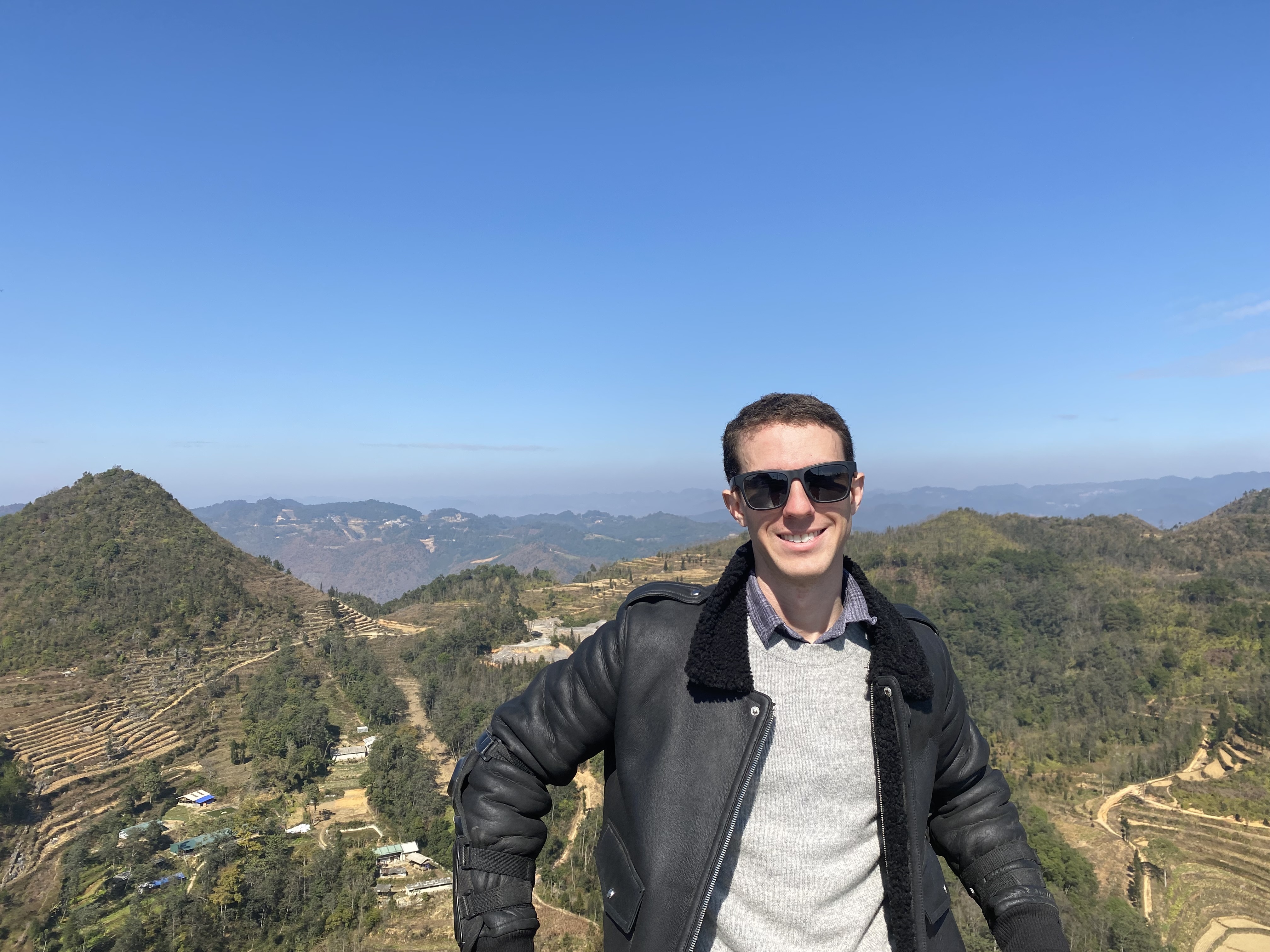 Between the Brackets - Daniel Slovinsky, Frontend Engineer - Webstacks