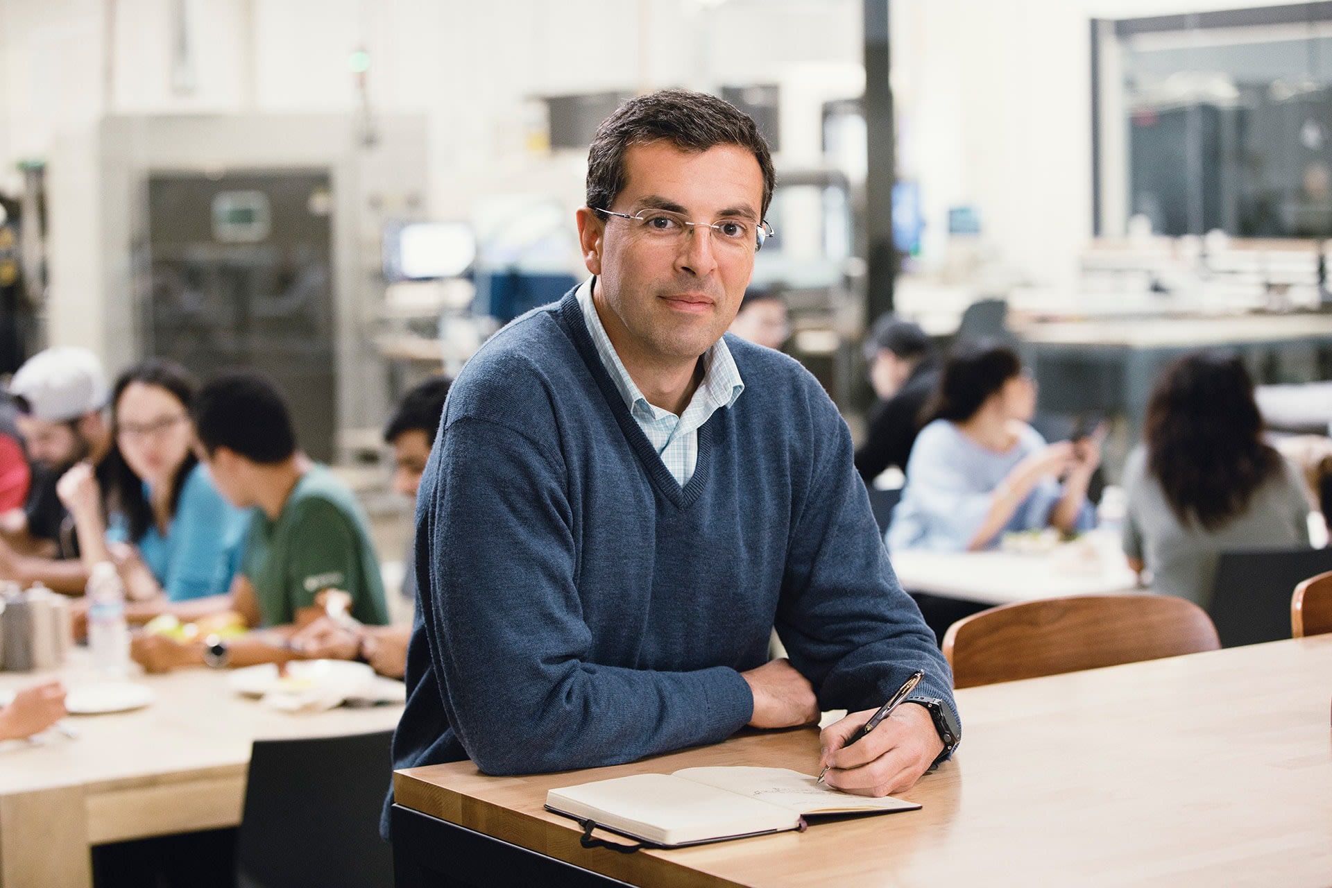 Hello Monday | Essential