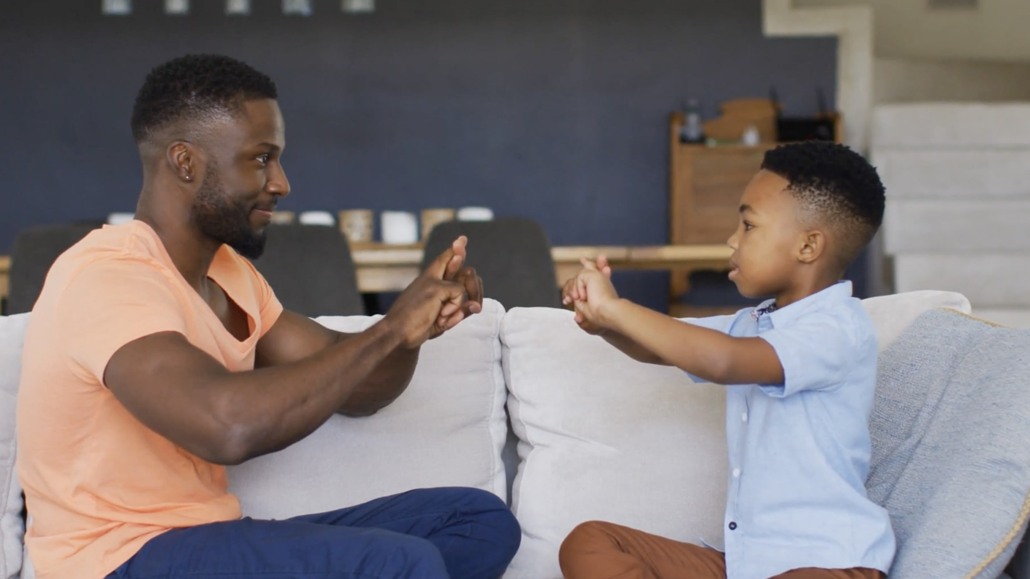 Hello Monday | Fingerspelling