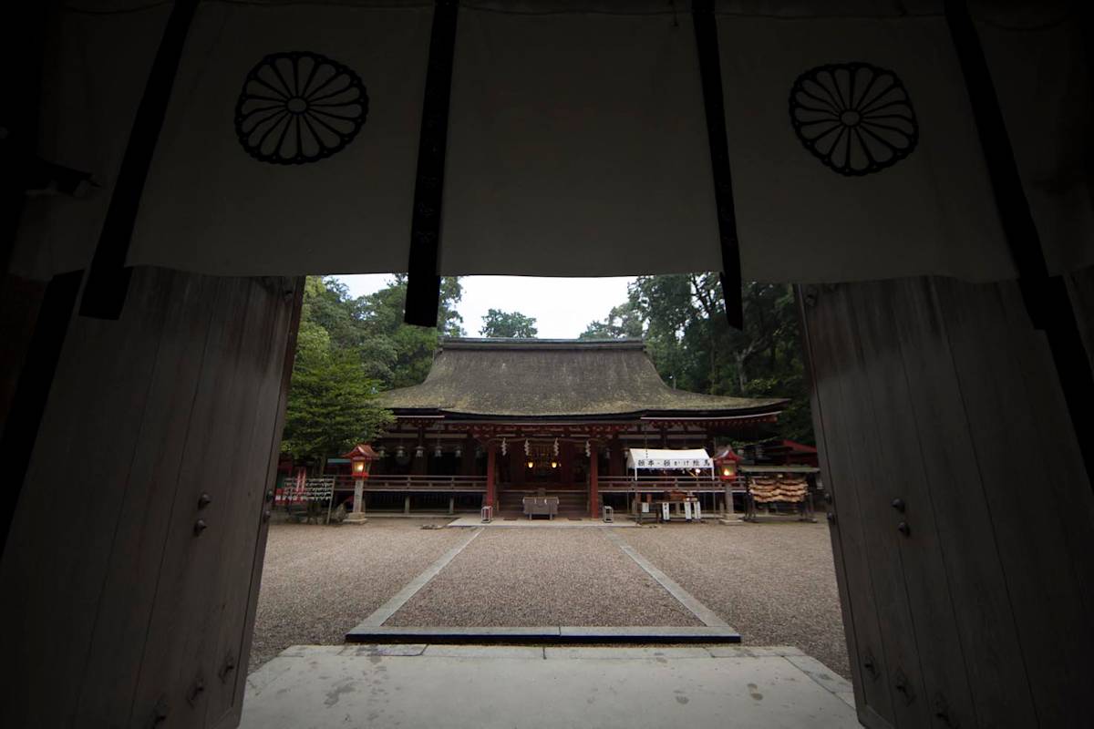Isonokami Jingu Shrine - Official Nara Travel Guide