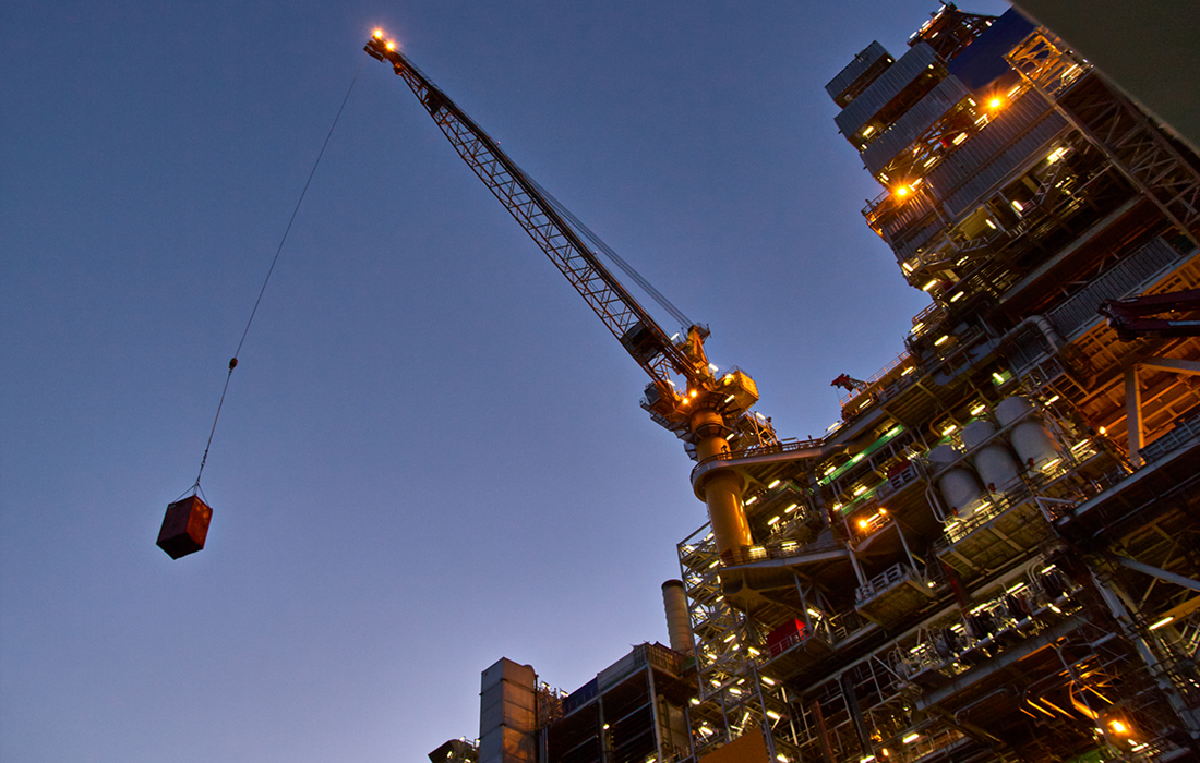 Driving Safety and Sustainability in Offshore Cranes | Insight