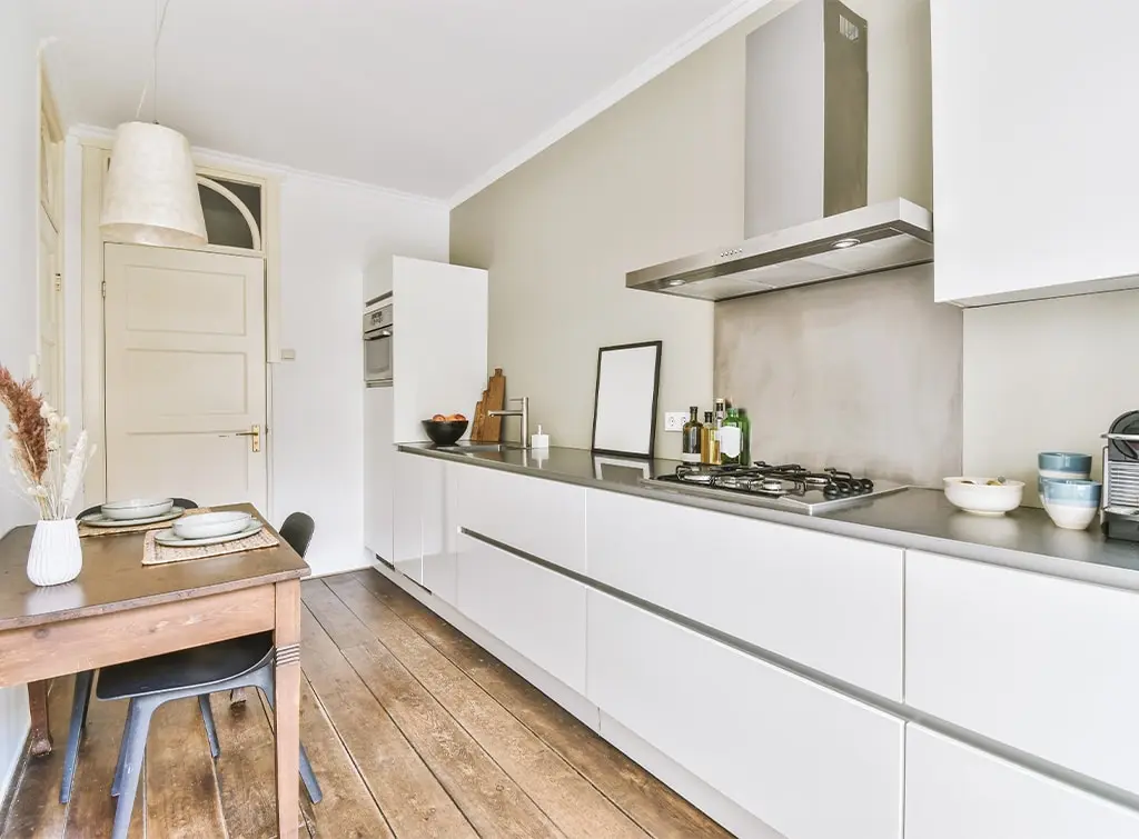 20 Clever Long Kitchen Ideas 2025 | Checkatrade