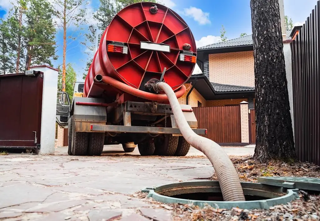 How To Know When Your Septic Tank Needs Emptying | Checkatrade