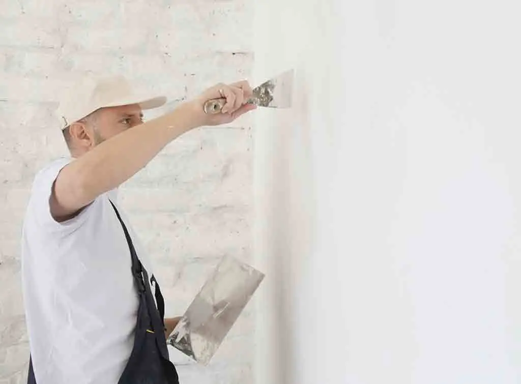 Learn How To Skim a Wall - Skimming Guidance & Tips | Checkatrade