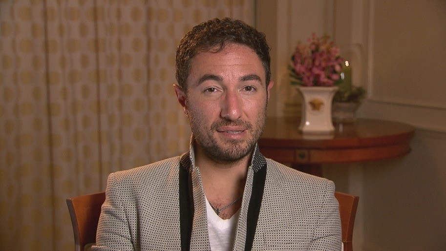 Whose wedding dress does Vincent think Sarah Burton designed in today's ...