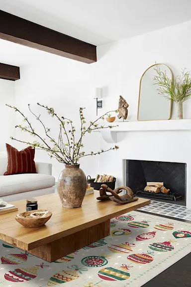 Festive Garland Holiday Shortbread Rug | Ruggable