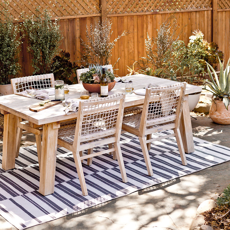 How to Choose an Outdoor Rug for Your Porch, Patio, or Balcony