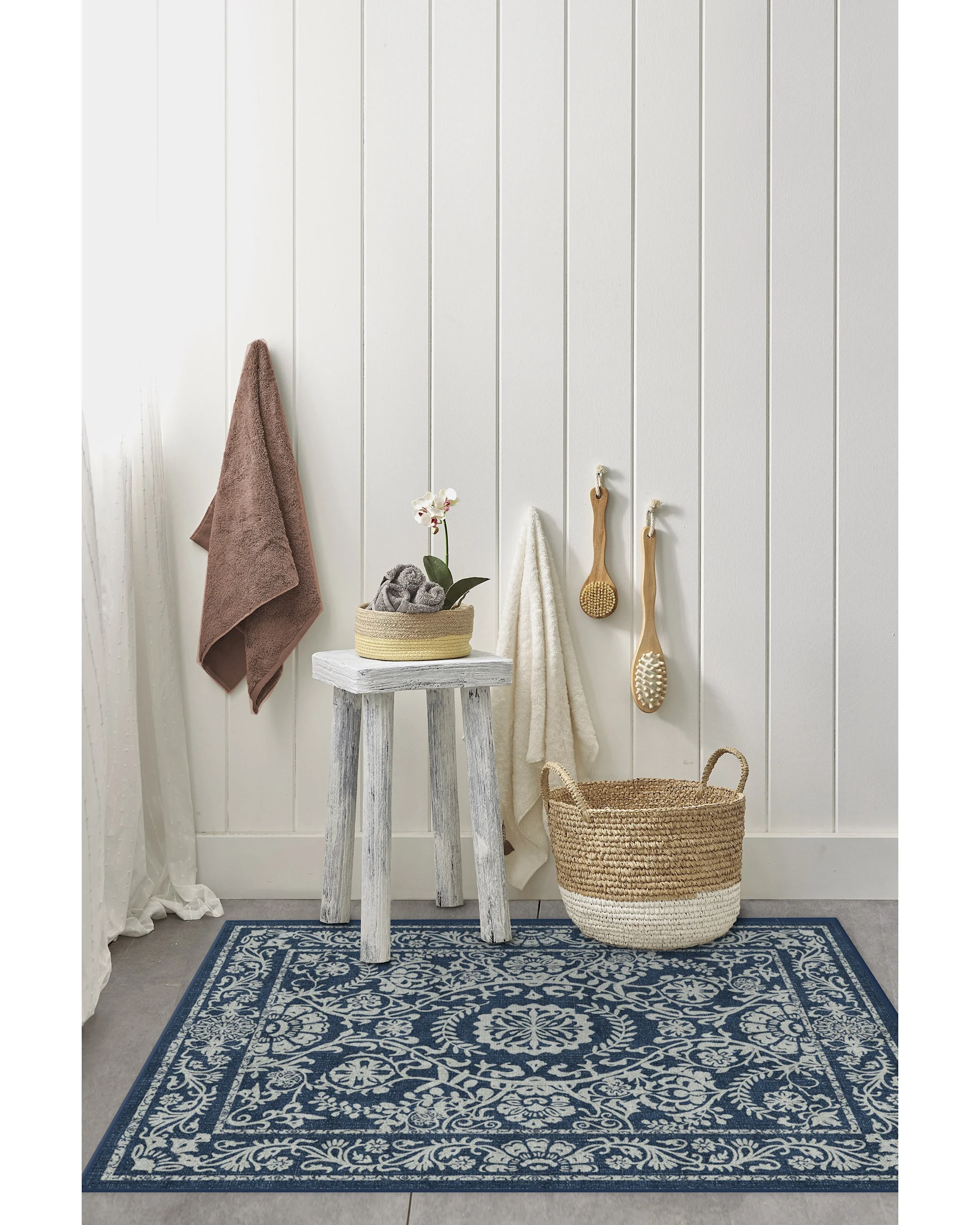 Delphina Navy Blue Rug | Ruggable