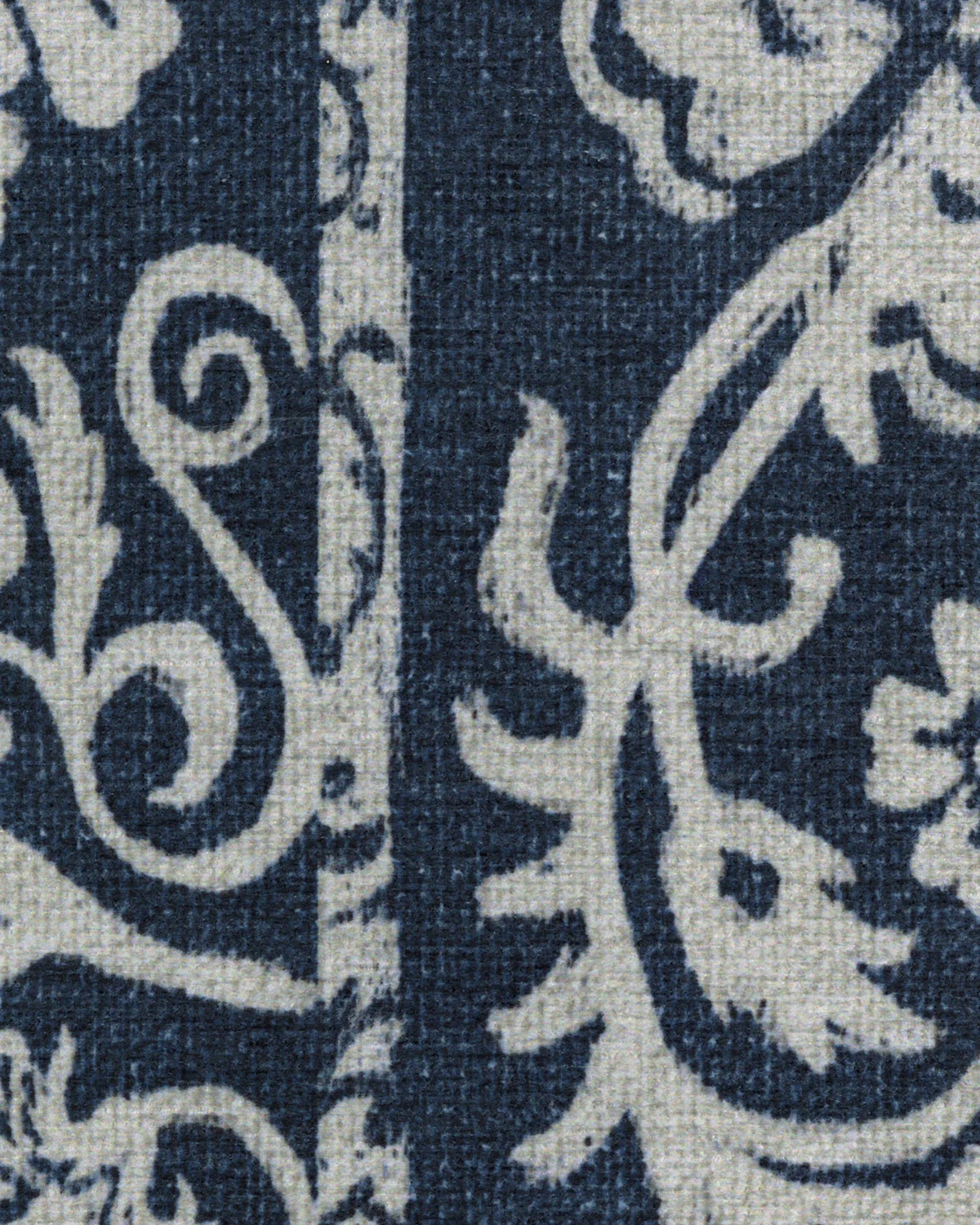 Delphina Navy Blue Rug | Ruggable