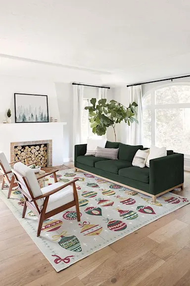 Festive Garland Holiday Shortbread Rug | Ruggable