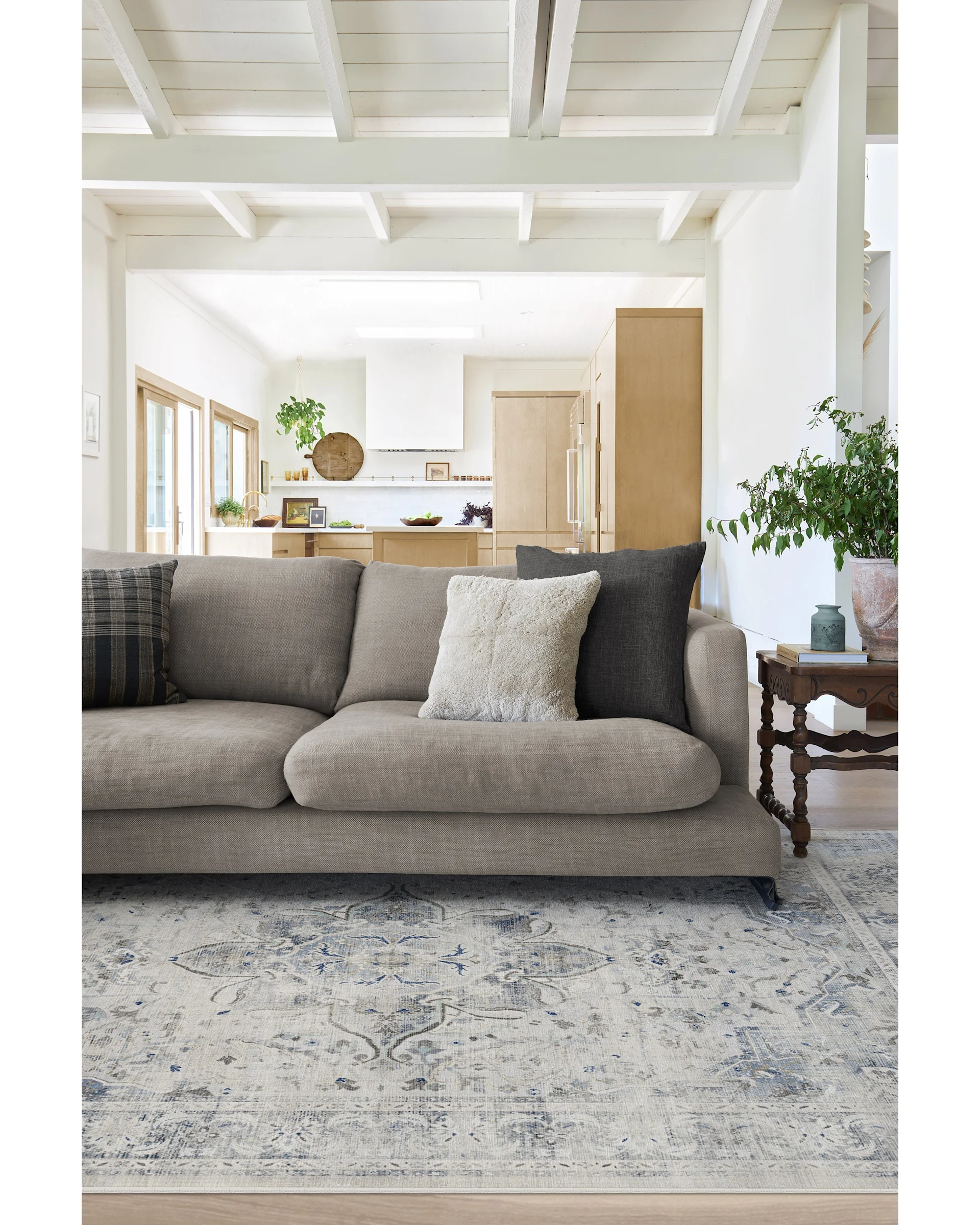 Sarrah Blue Quartz Rug | Ruggable
