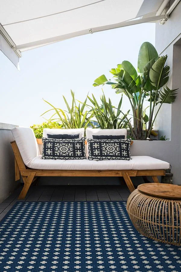Outdoor Adde Navy Rug | Ruggable
