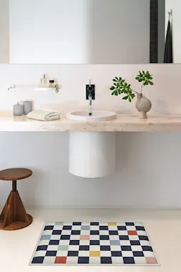 Bain Checkered Multicolor Bath Mat | Ruggable