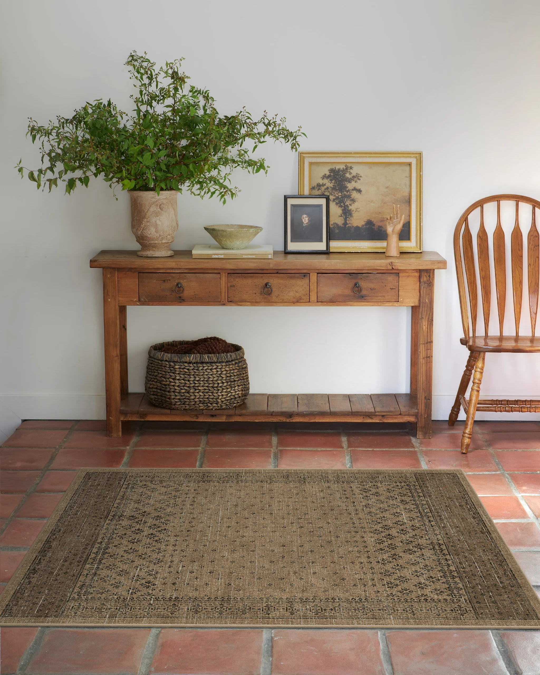 Fernanda Black & Tan Rug | Ruggable