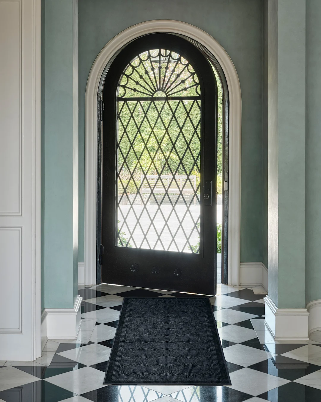 The Hiltons Montecito Indigo Rug | Ruggable