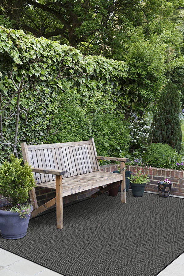 Outdoor Halo Diamond Grey Rug | Ruggable