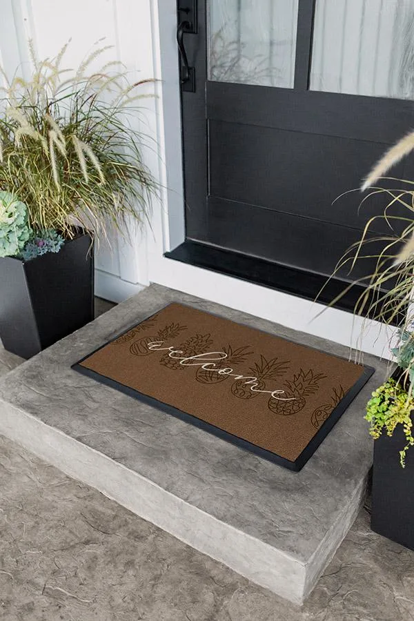 Pineapple Greeting Doormat | Ruggable