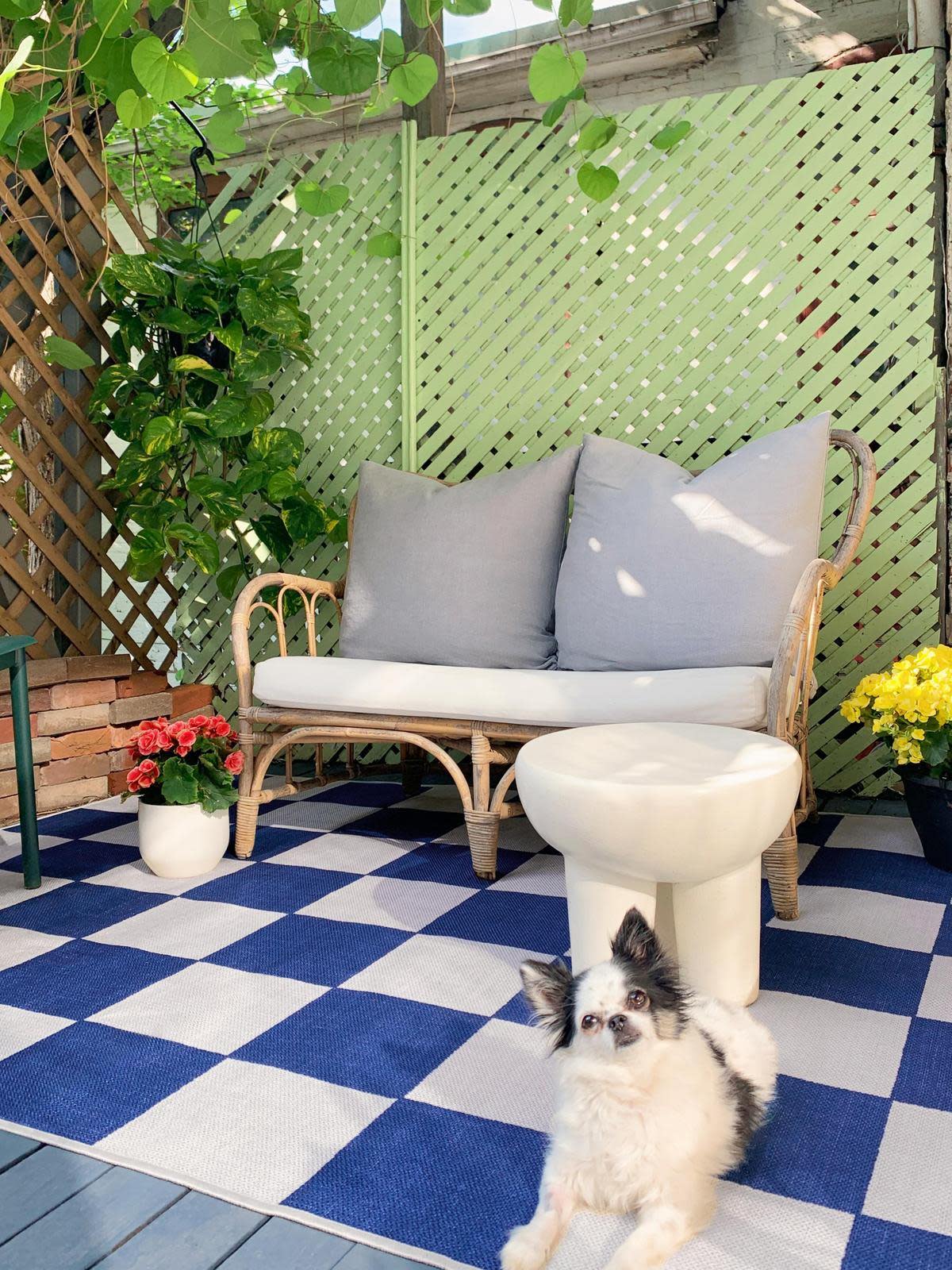 How to Style Your Small Patio, Deck, or Balcony for Summer | Ruggable