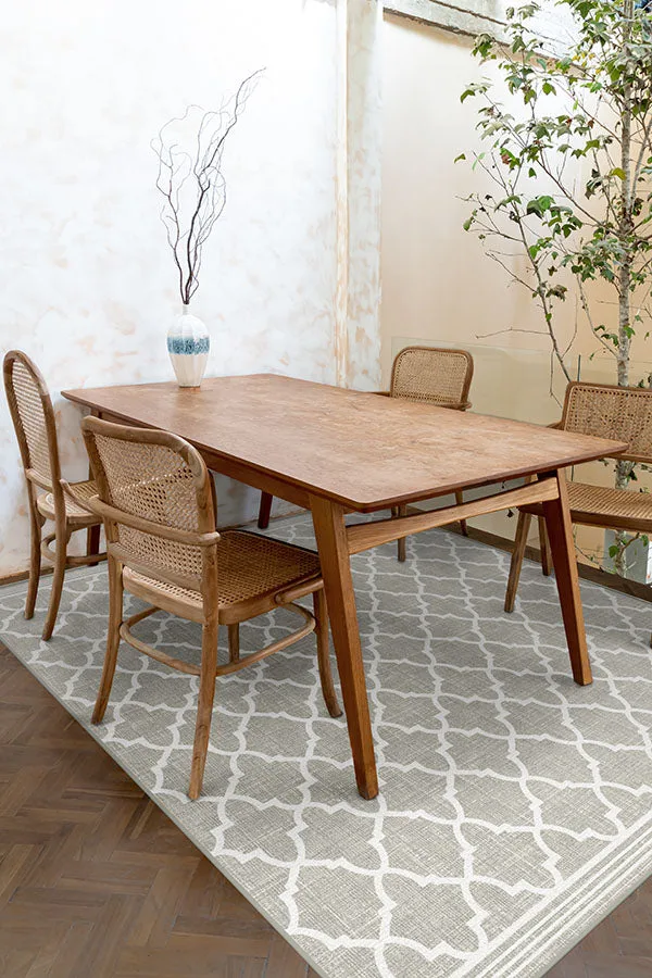 Outdoor Varia Trellis Stone Rug | Ruggable